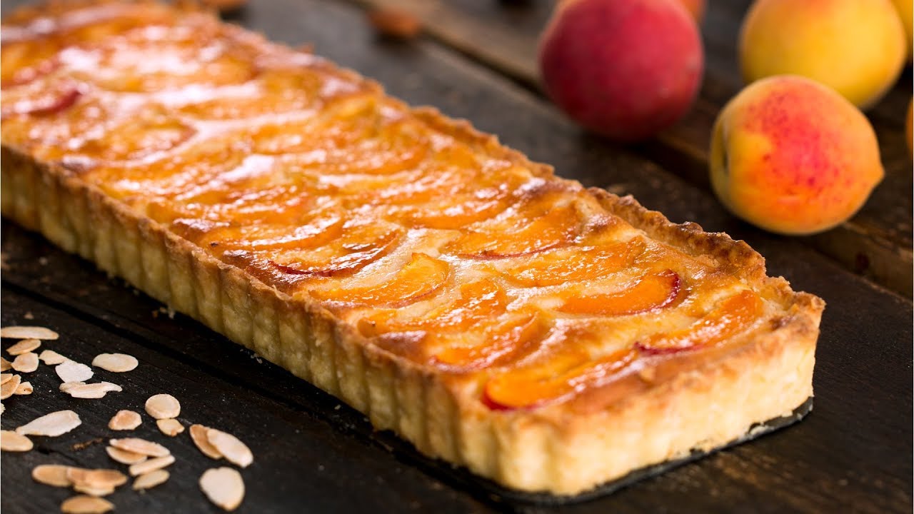 How to make a special homemade apricot tart for 8 people - Online ...