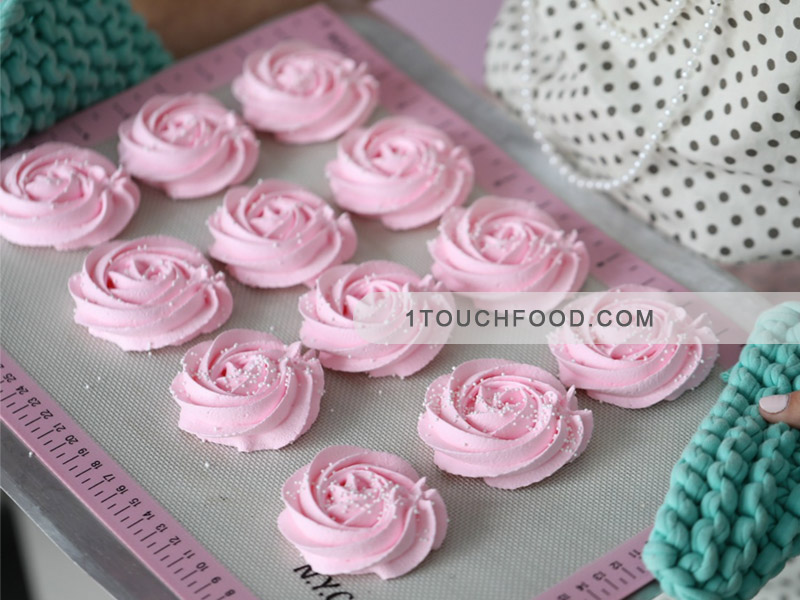How to make 12 cardamom and rosewater cookies (meringue) - Online ...