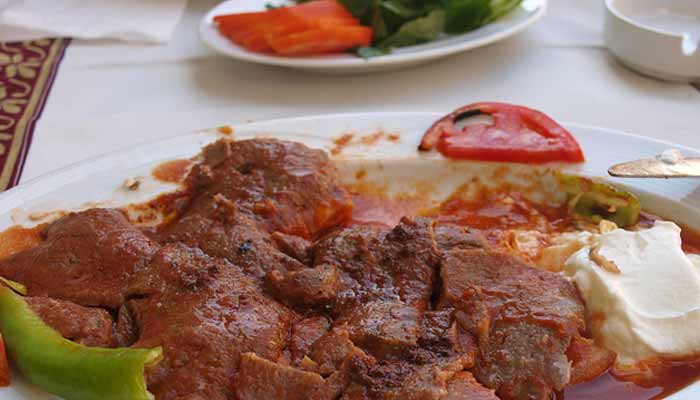 How to make delicious Turkish Iskander Kebab for 6 people - Online ...
